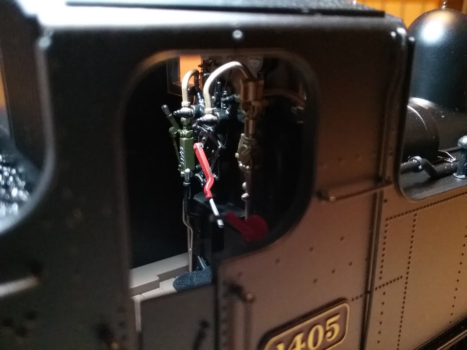 Un petit coin d'Alsace en Belgique : La Class 14xx 0-4-2 BR 1405 Dapol en O