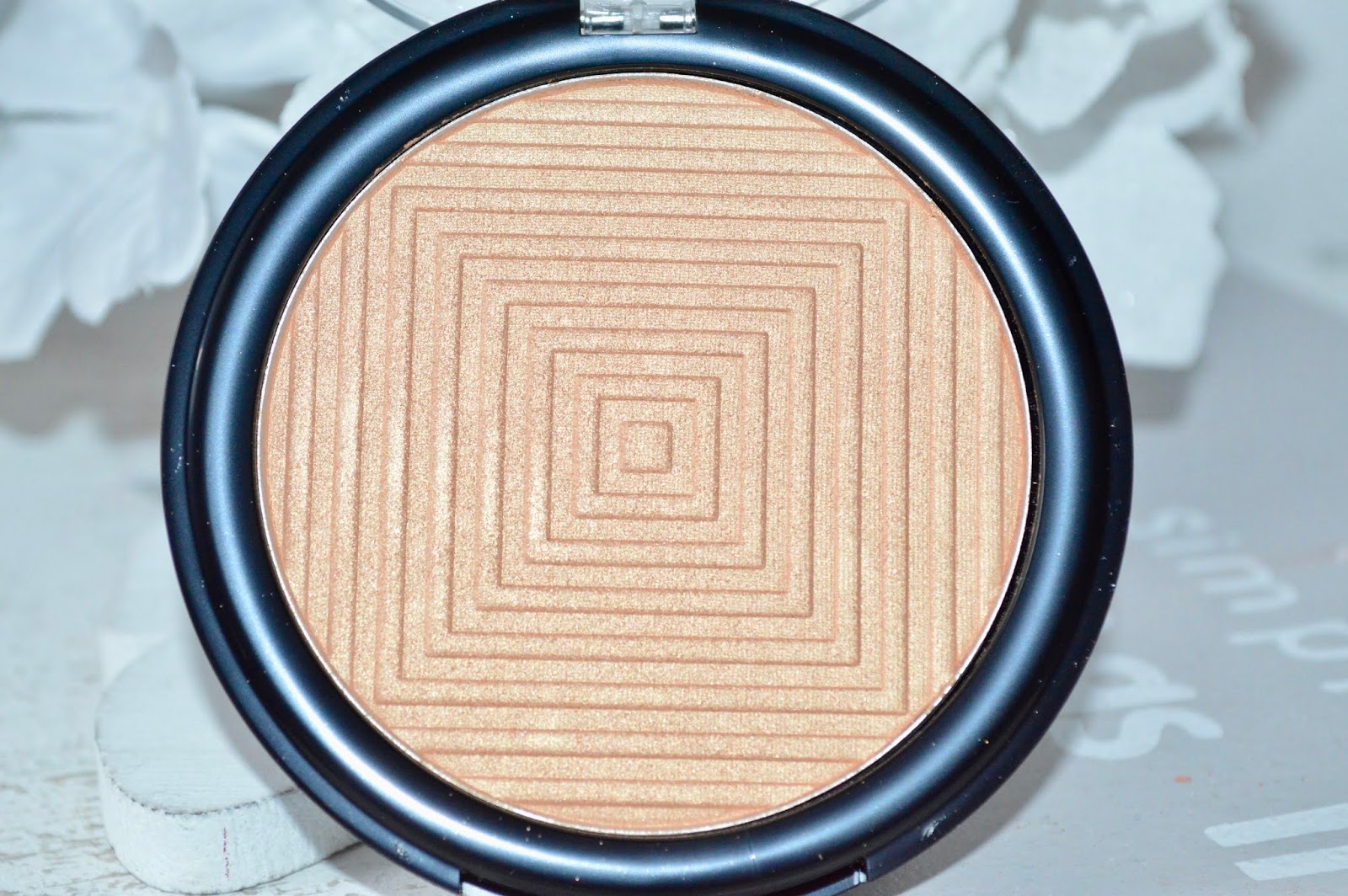 All about Melli: [Review] Maybelline Master Chrome Highlighter - Molton ...