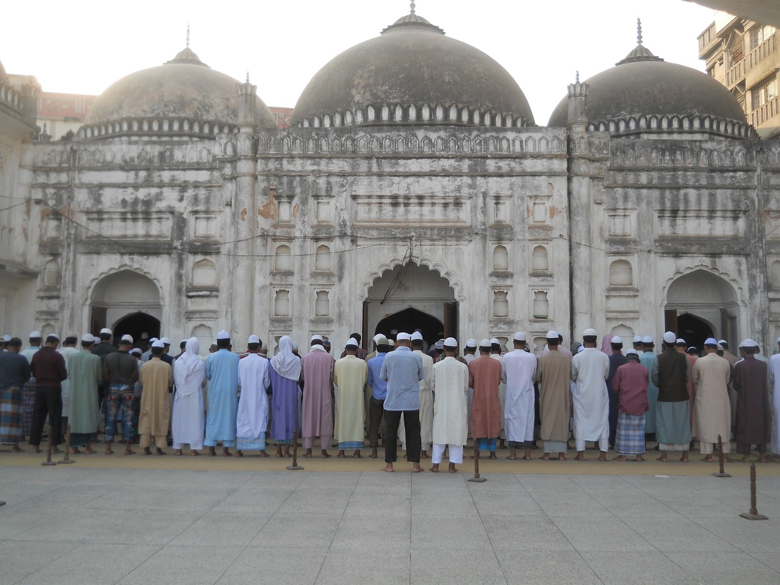 AMAZING BANGLADESH: SEVEN GAMBUJ MOSQUE