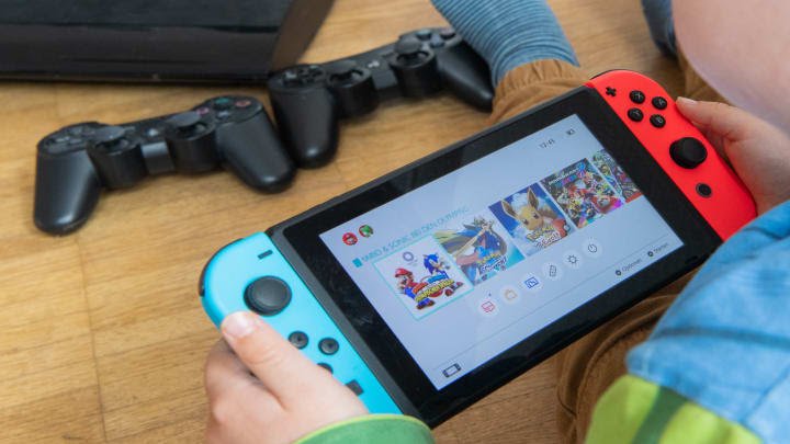 Report: Nintendo Switch Next Generation Coming in 2021 - Brand Icon ...