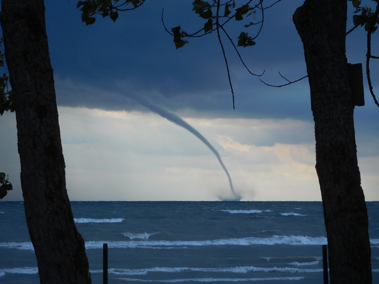 vicarious travelling: Long Point water spout