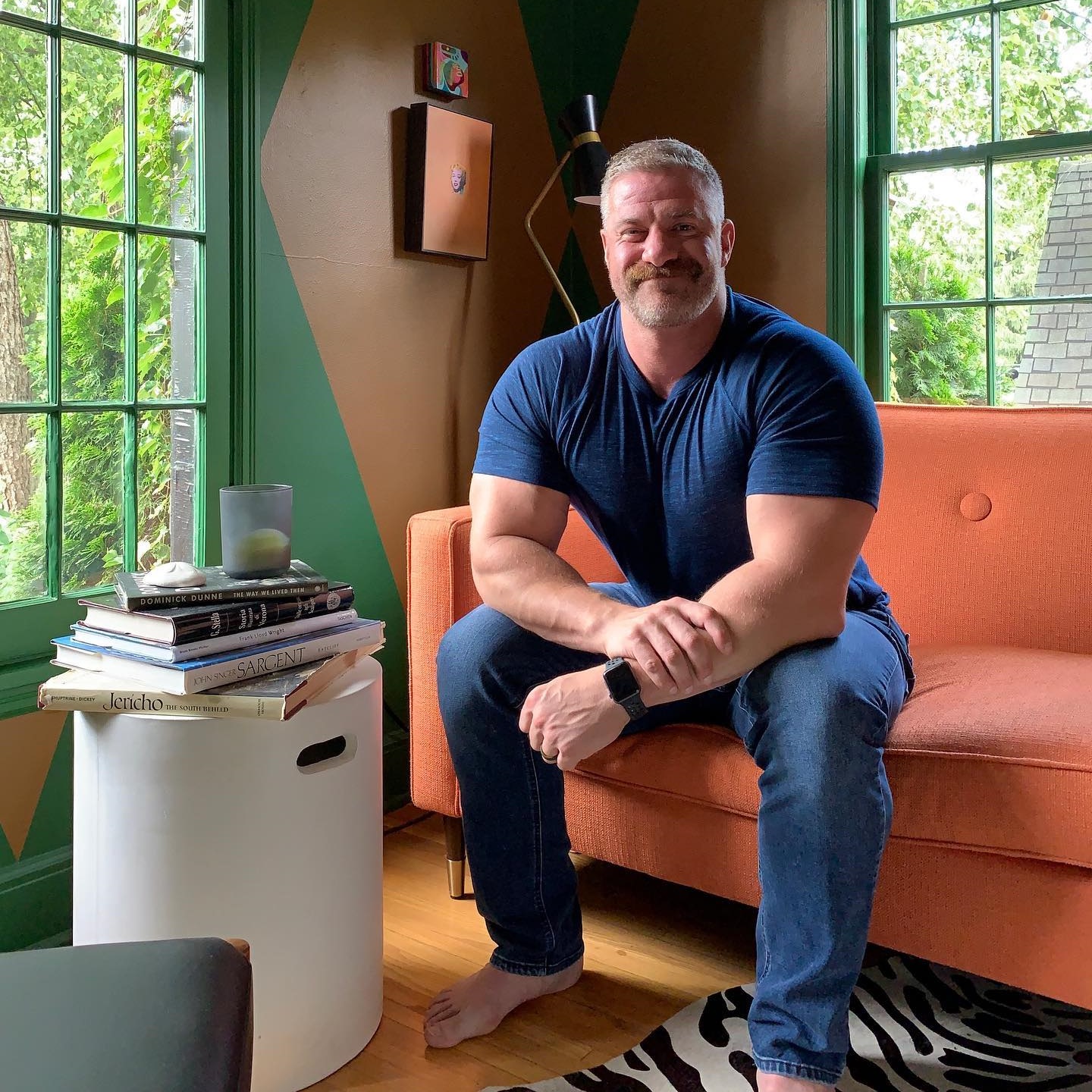 Muscle Lover: Giant American musclebear Chris Stout-Hazard