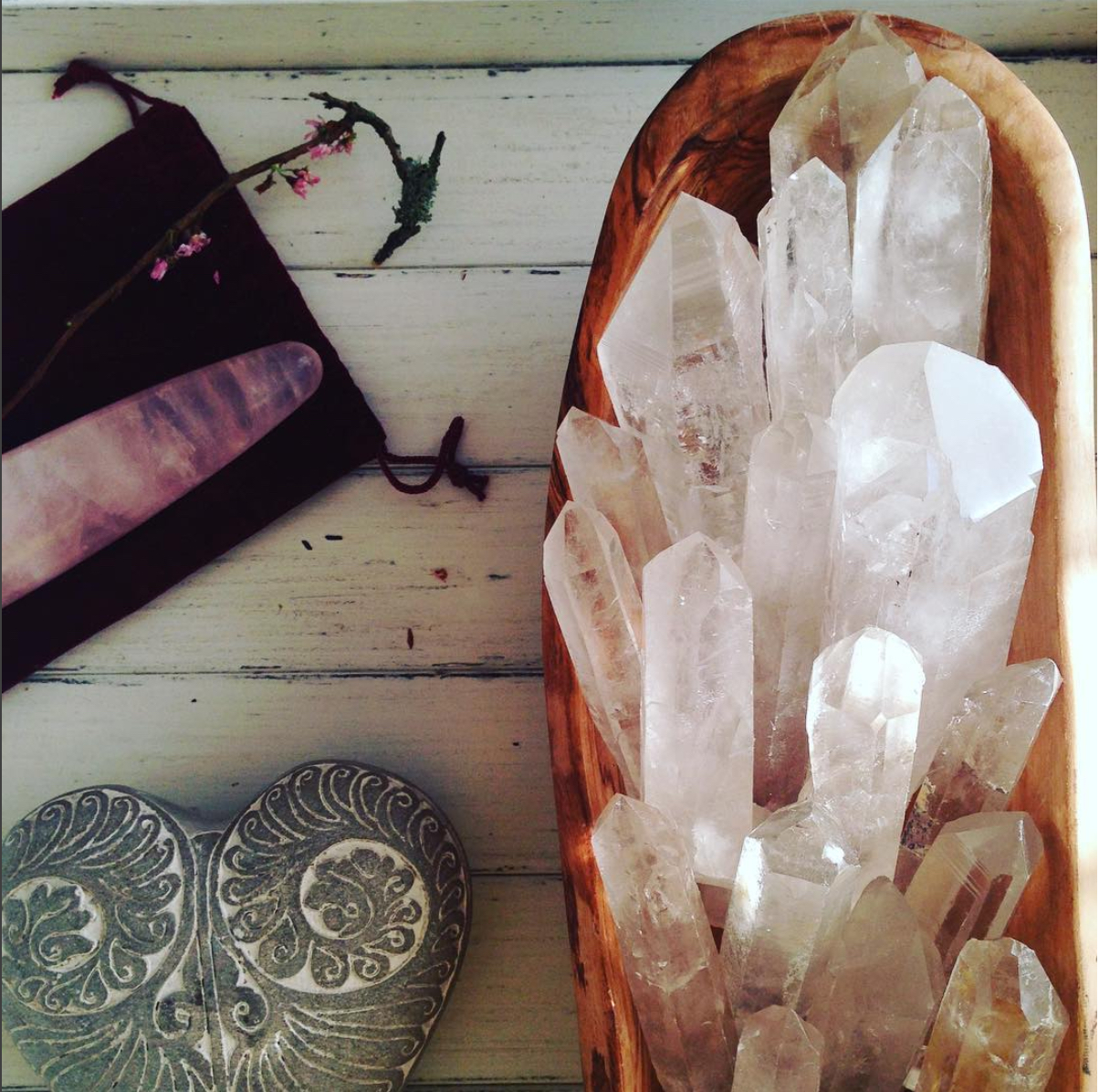 Your Magical Home- Crystal Feng Shui for Love and Happiness - Mango ...