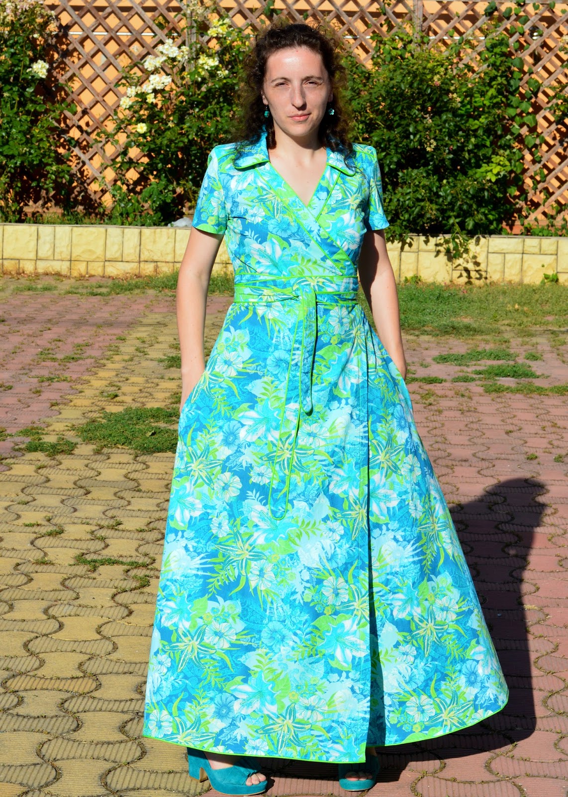 I believe I can sew...: My first wrap dress ever - #107 Claire from ...