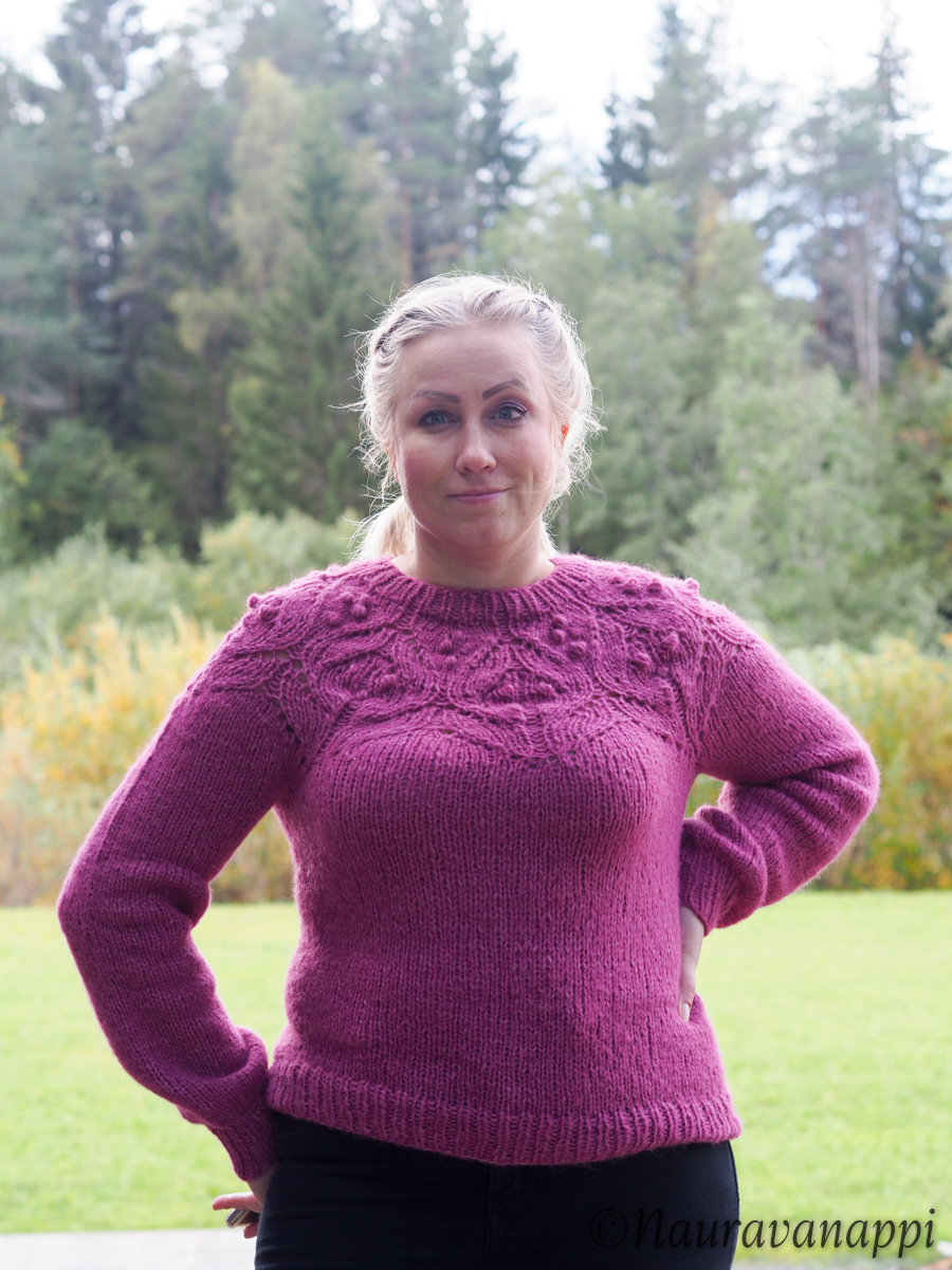 NauravaNappi: Magnolia bloom sweater