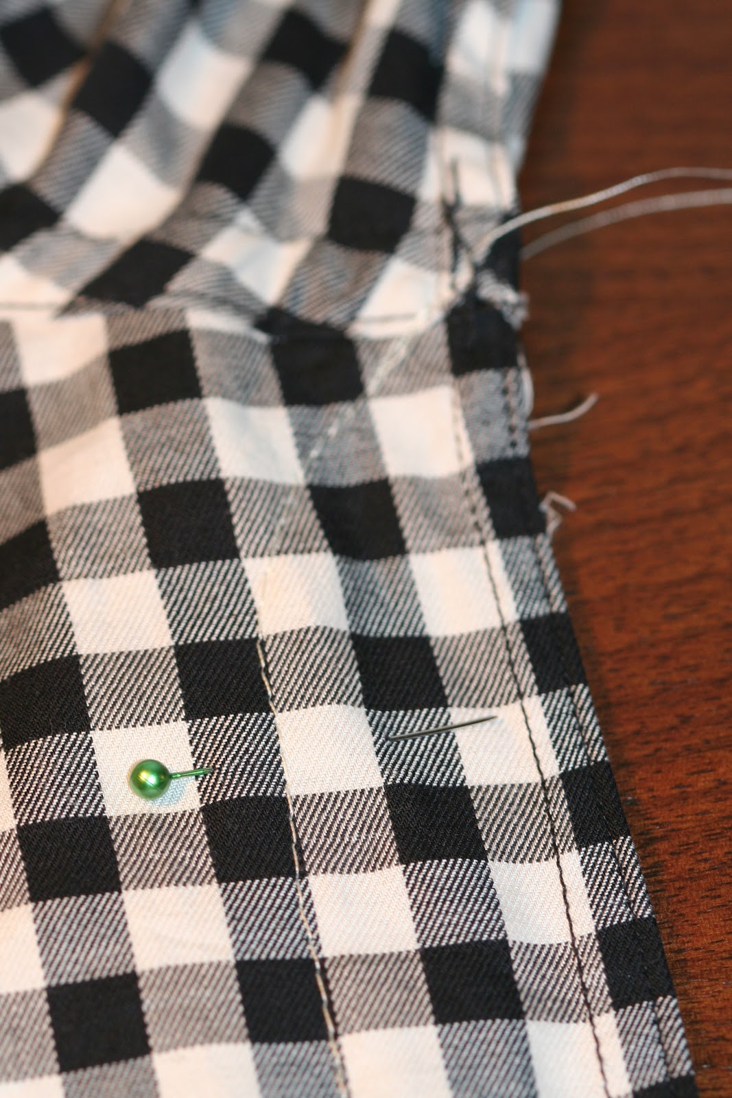Fashion for Sanity: Tutorial: Taking in Side Seams