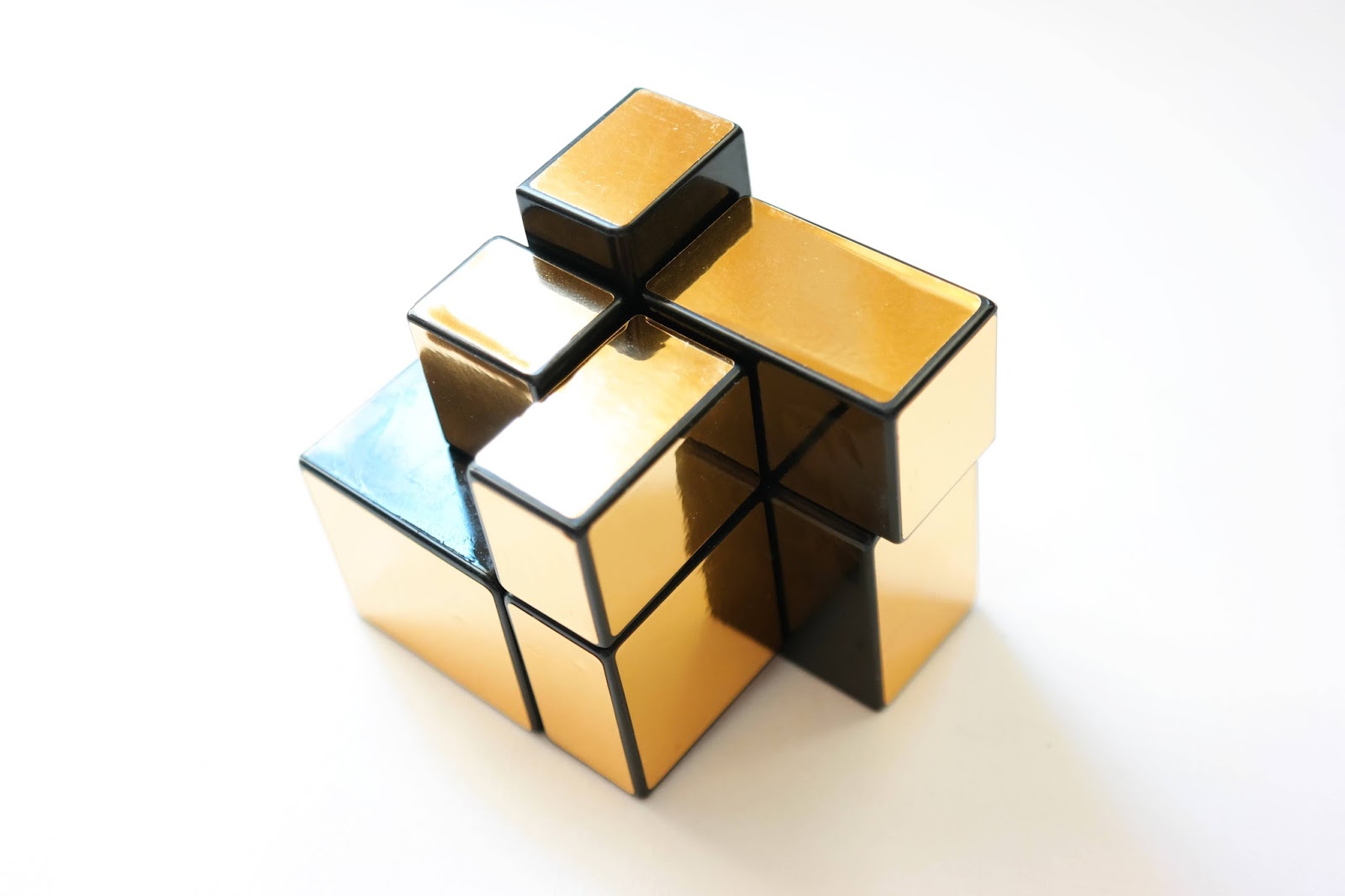 gabriel-fernandes-puzzle-collection-mirror-2x2x2-cube-gold