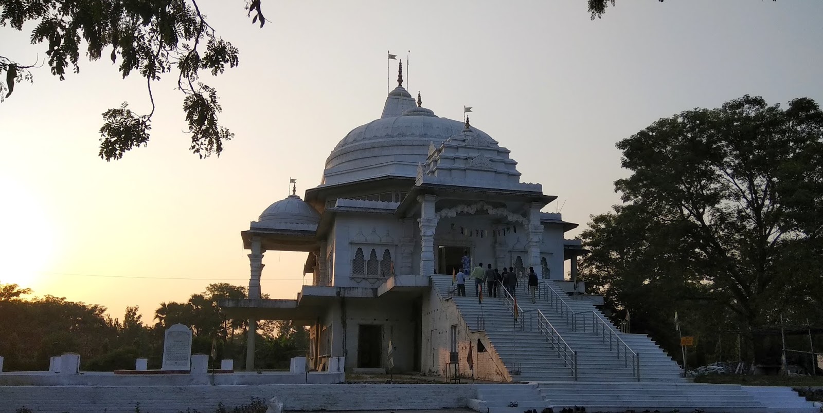 Which is the real birthplace of Lord Mahavir?
