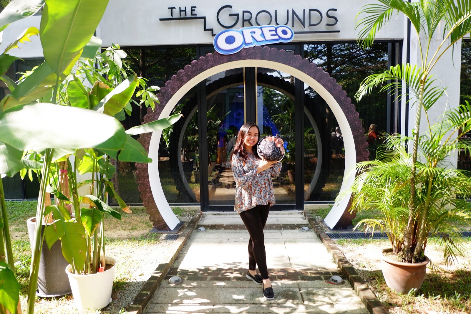 Sara Wanderlust: Oreo launches Chocolate Coated Oreo's ft. Cadbury!