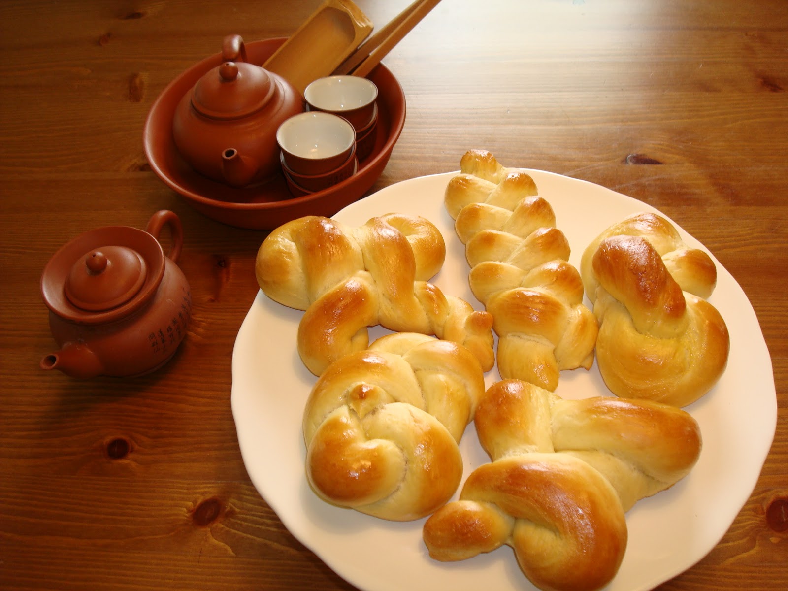 Knotted Rolls
