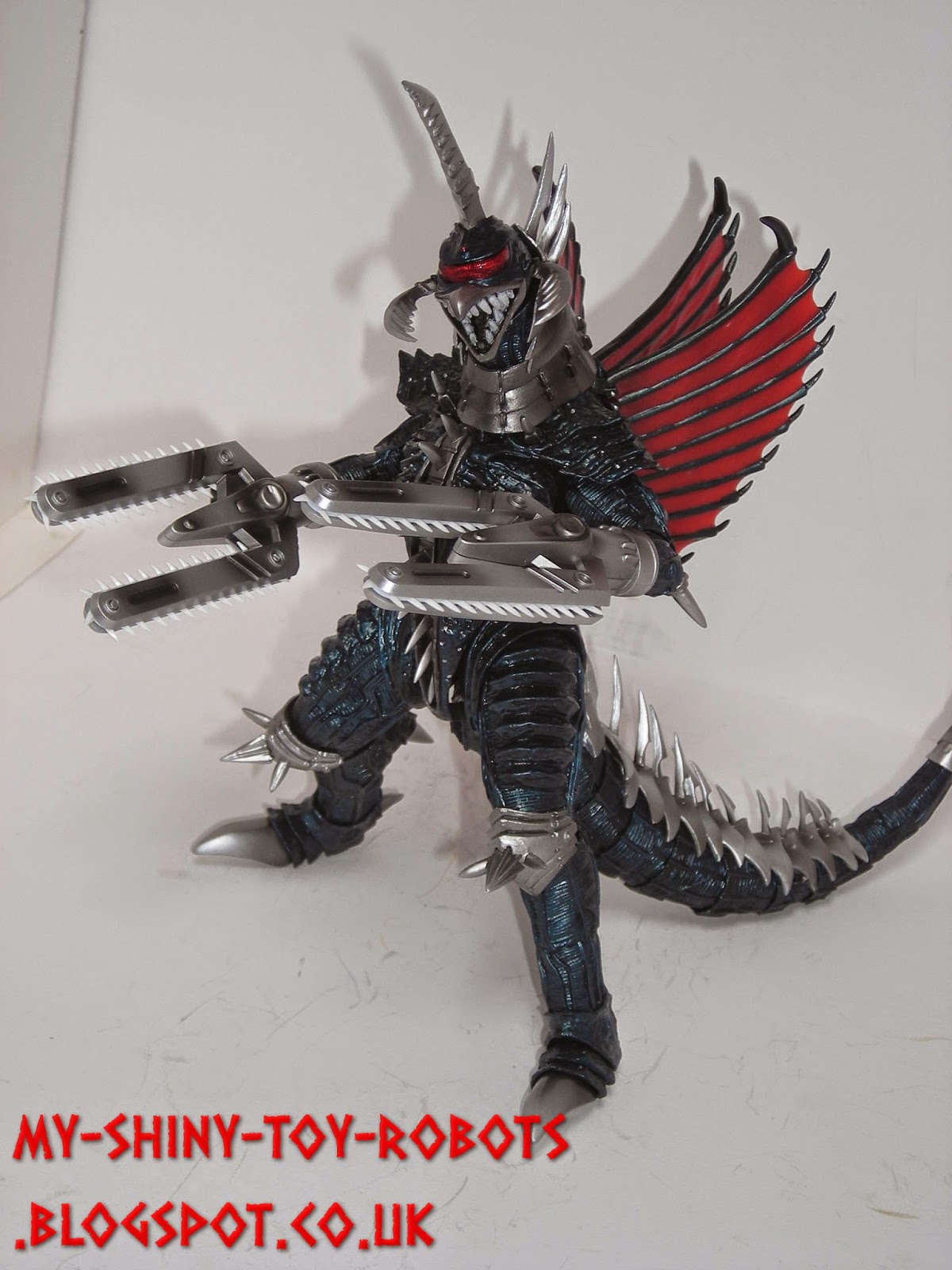 My Shiny Toy Robots: Toybox REVIEW: S.H. MonsterArts Gigan (2004)