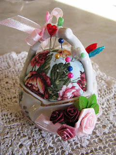 SNIPPETS & SNAPSHOTS: a PINCUSHION for a PINCUSHION