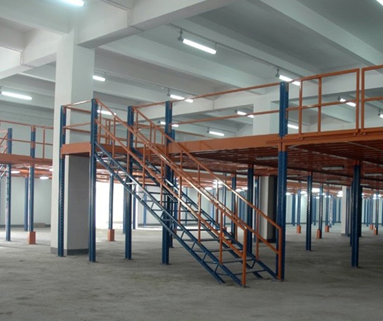 Warehouse pallet racking mezzanine system