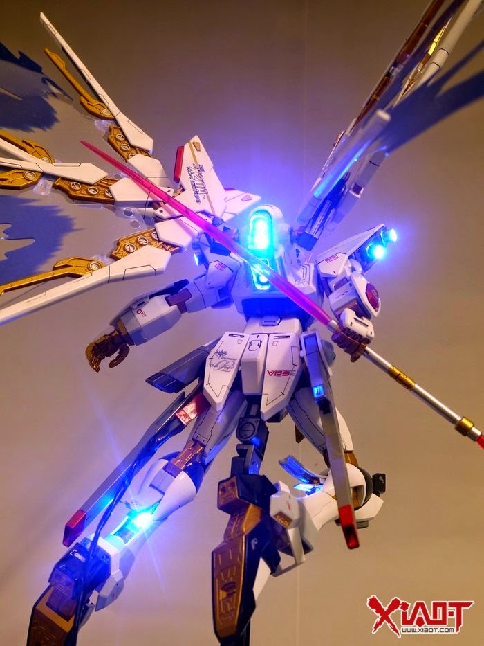 Gundam Family: Mg 1 100 Strike Freedom Gundam Custom Build With Led