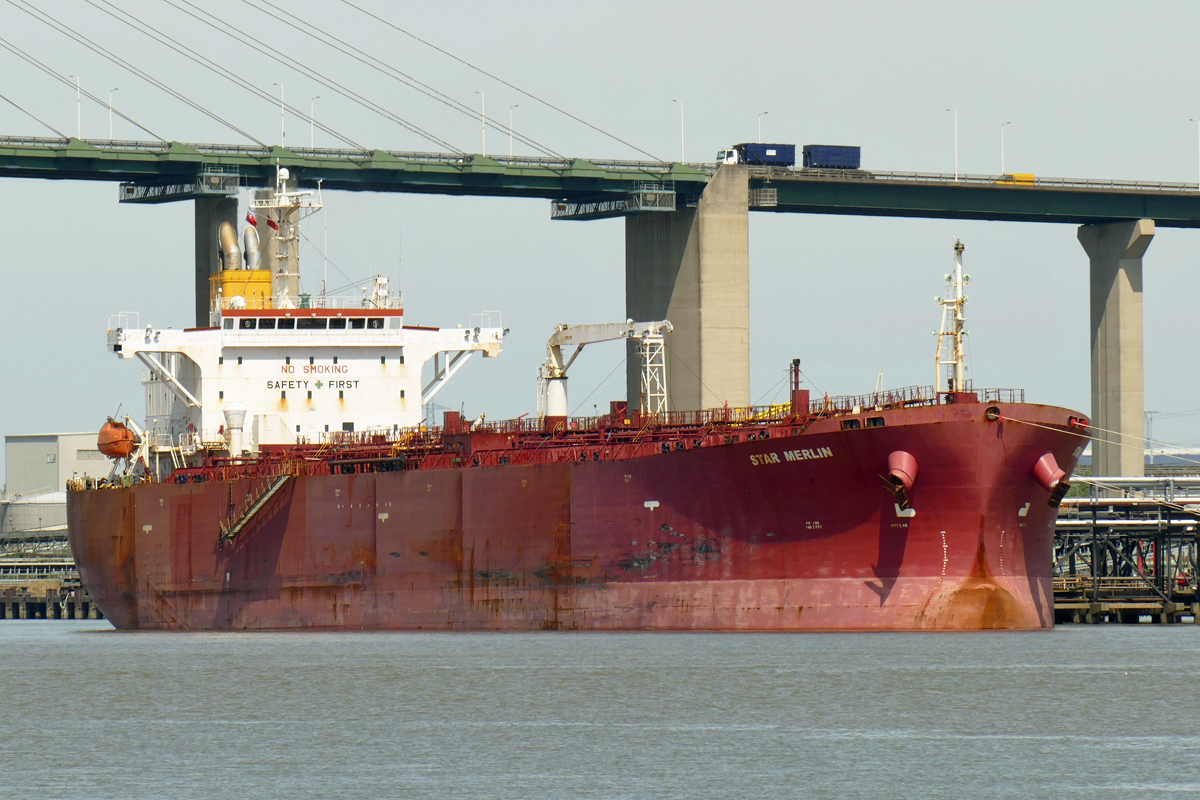 UK Shipping: STAR MERLIN on Navigator Terminal 02/06/2020