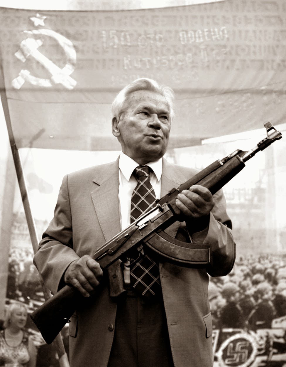 Kalachnikov, une icône de la lutte armée