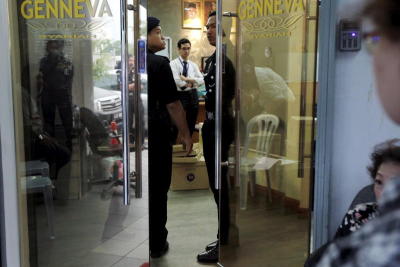 LIFE IN DIGITAL COLOUR: Breaking News : Genneva Malaysia Raided By BNM