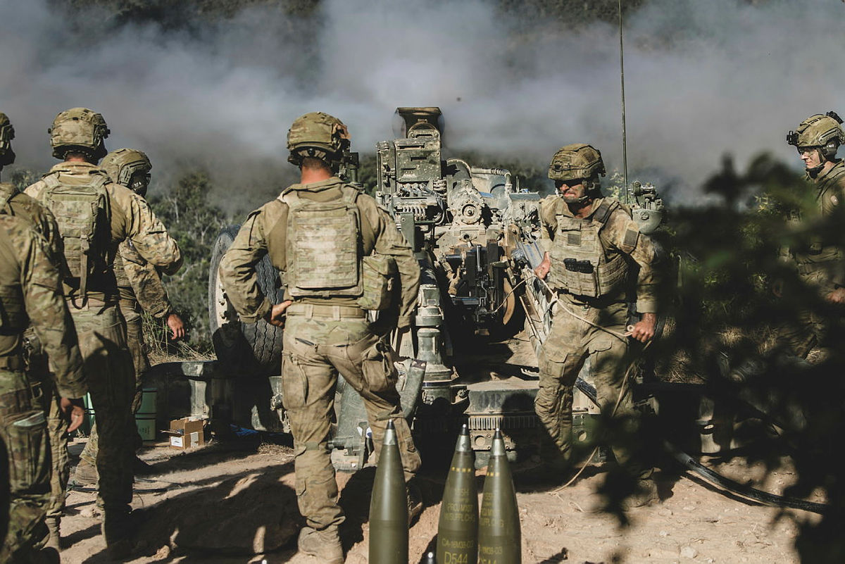 DEFENSE STUDIES: Combined Arms Fire in Exercise Diamond Walk