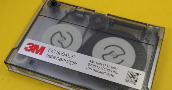 BugWorkShop - 甲蟲工作室: 3M DC300XL/P 盒式磁带（Data Cartridge）- 拆解