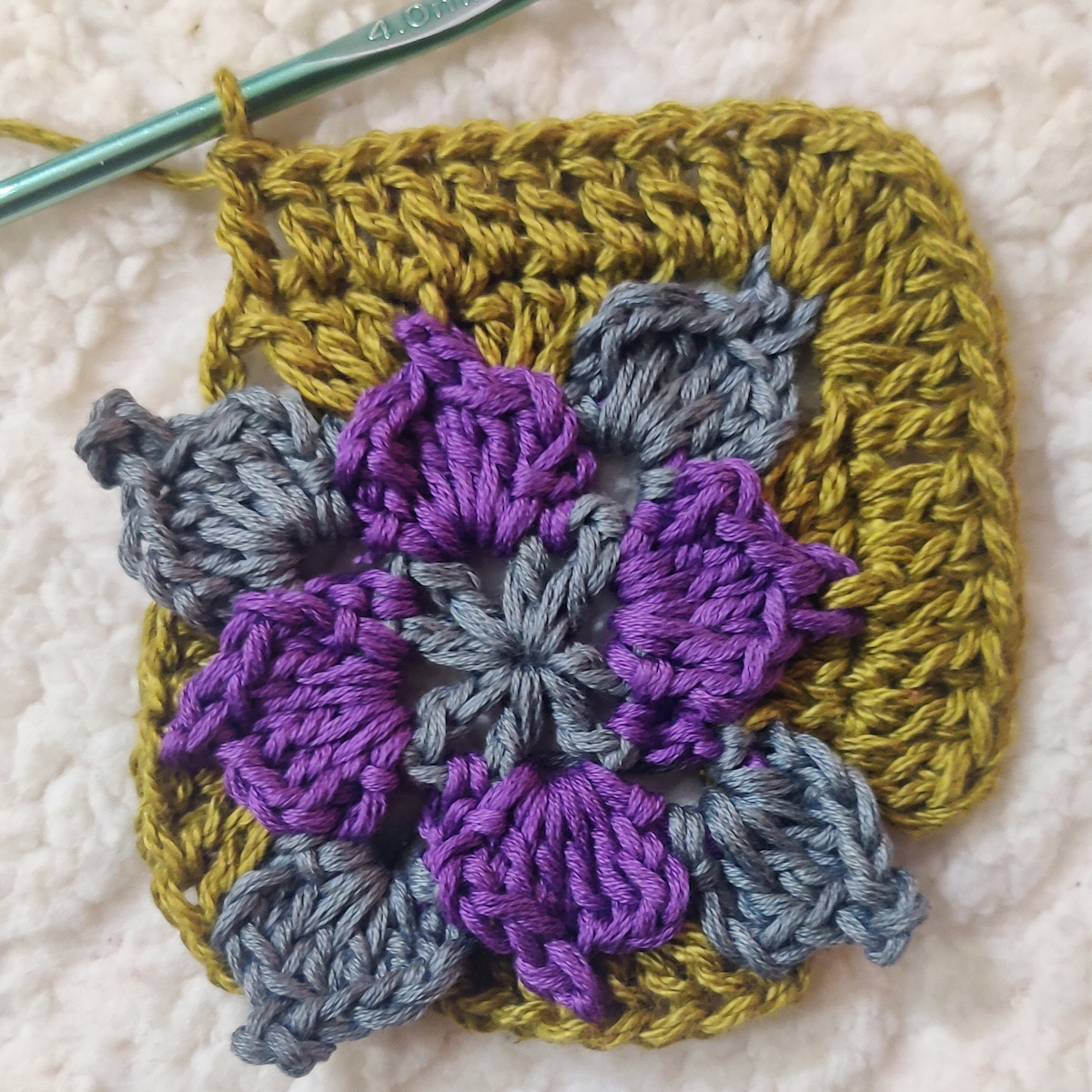 Raji's Craft Hobby: Crochet Picot Flower Square Motif