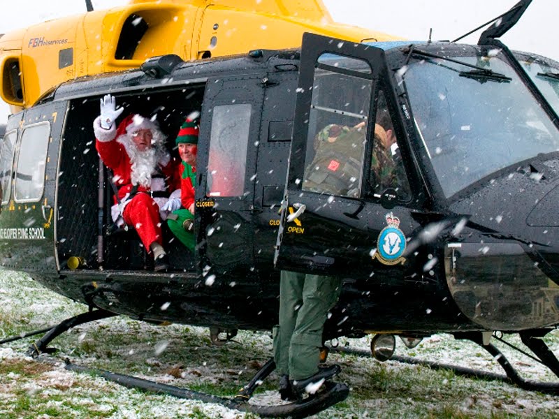 Assoluta Tranquillita: Father Christmas swaps sleigh for helicopter