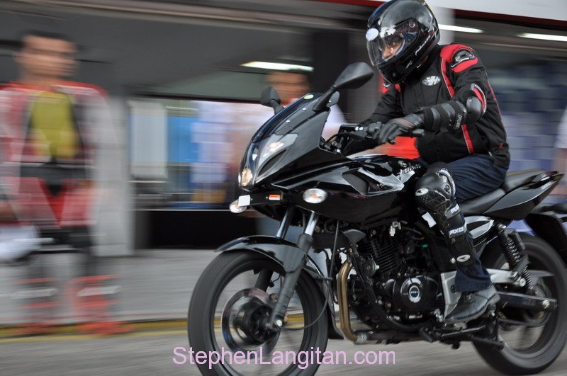 Pulsar 220F “The Fastest Indian” lands in Indonesia | Bike Chronicles ...