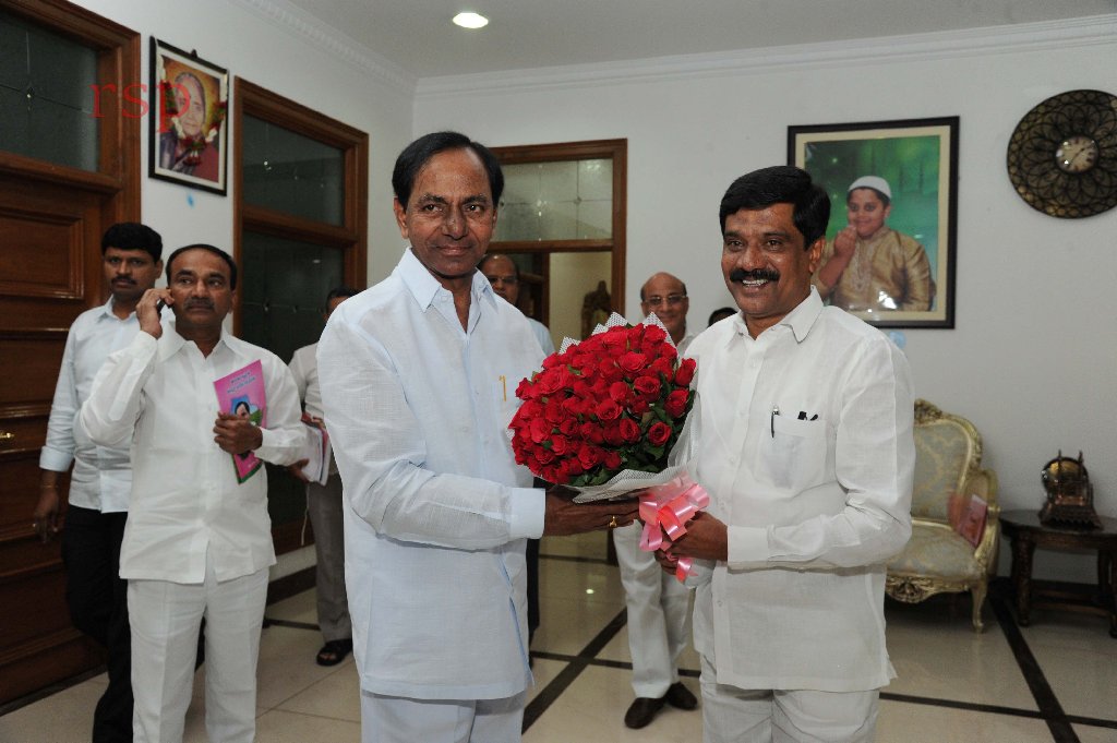 MLA Vemula Prashanth reddy met Honourable Chief Minister Sri. K ...