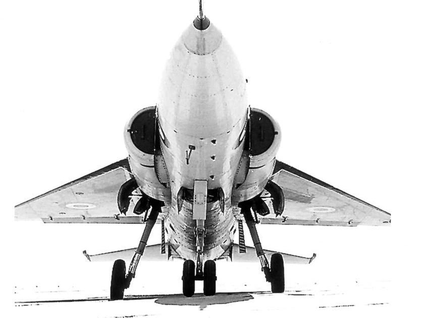 No Barrel Rolls: Hispano-Aviación/Helwan HA-300 - El último caza de ...