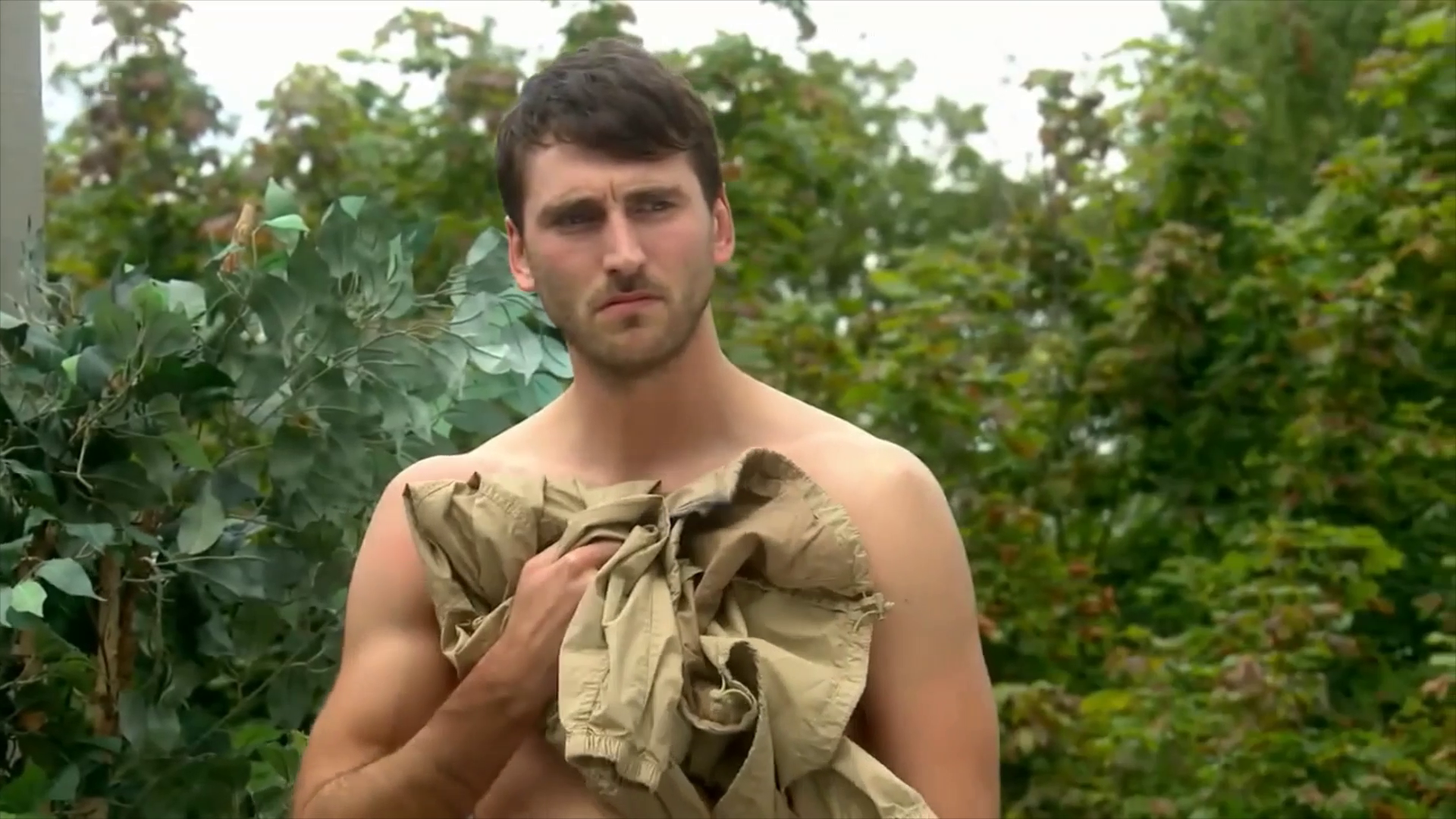 Hollyoaks : Jacob Roberts Shirtless