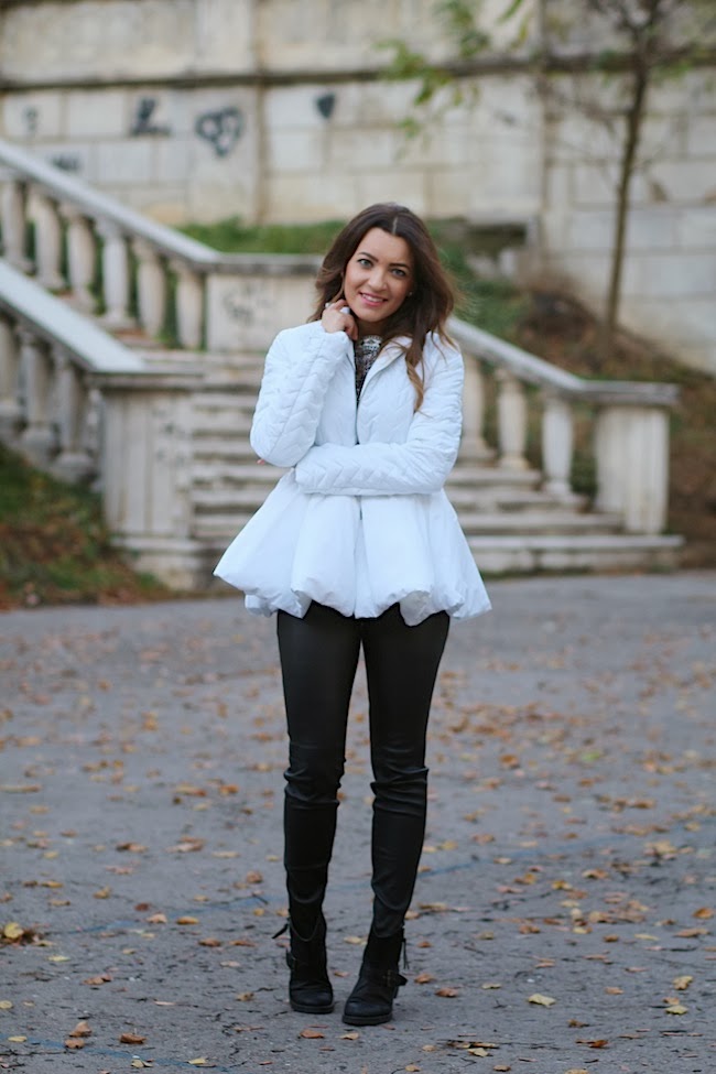 Alba si pufoasa- ca un fulg de nea | Sandra Bendre