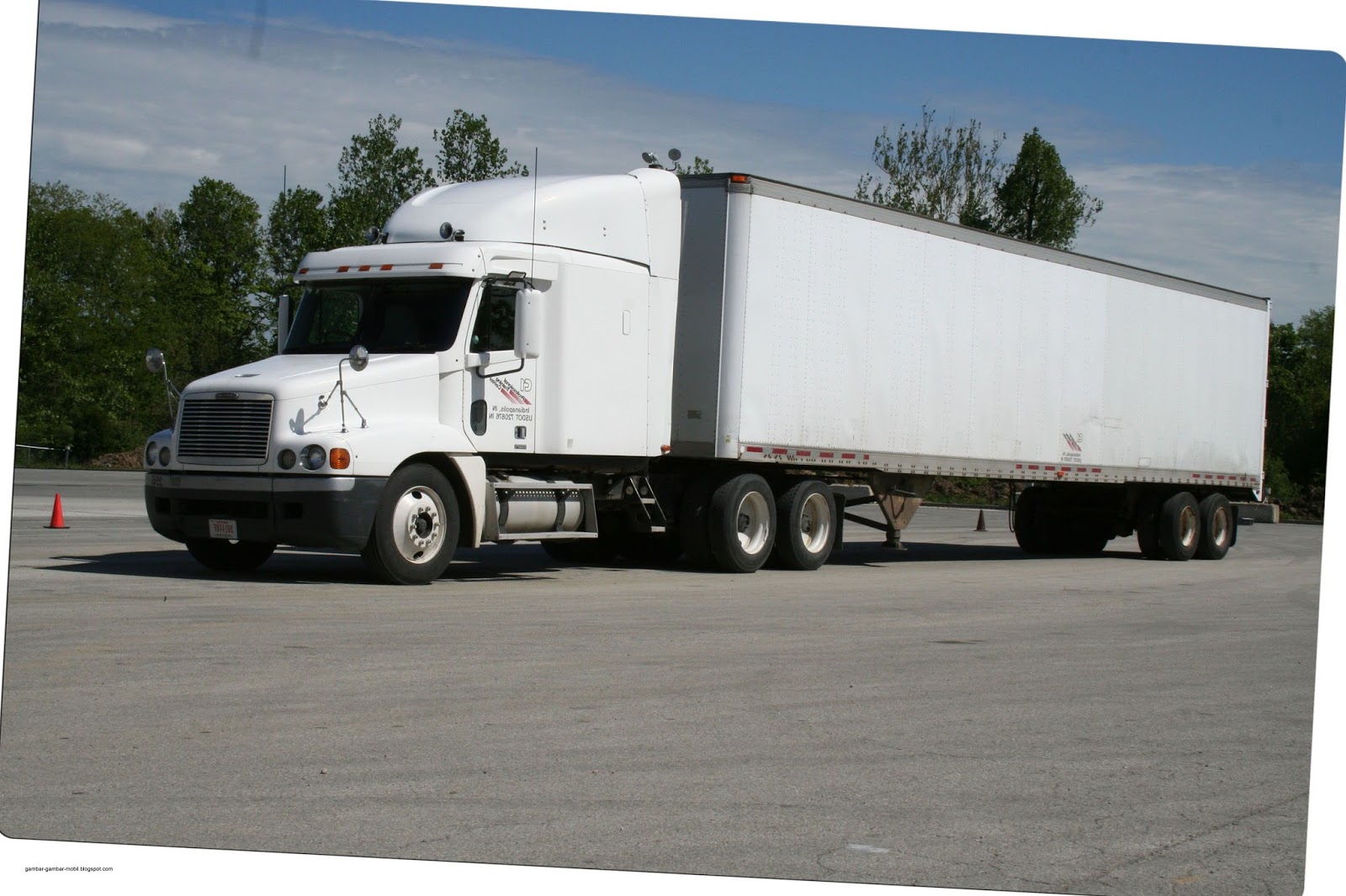 Gambar Truk Tronton Panjang - Gambar Gambar Mobil