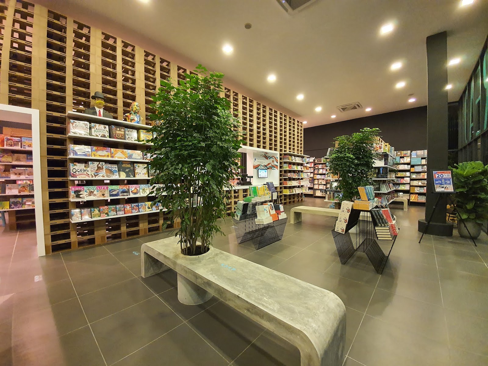 BookXcess LAUNCHES ONLINE MEETS OFFLINE CONCEPT BOOKSTORE