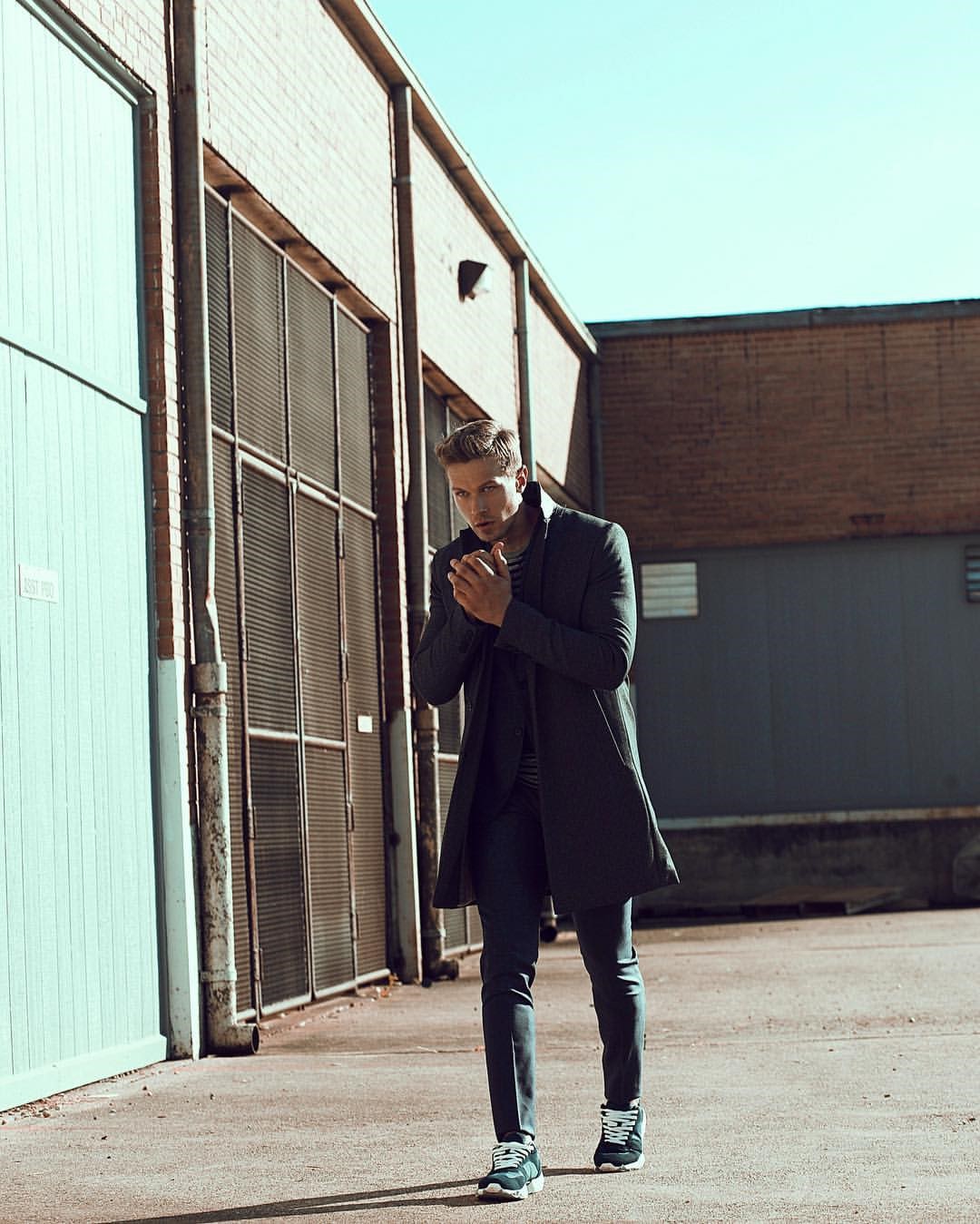 MANNEQUIN : Bill Barrett photographié par Diabe Sale. - AVANT GARDE