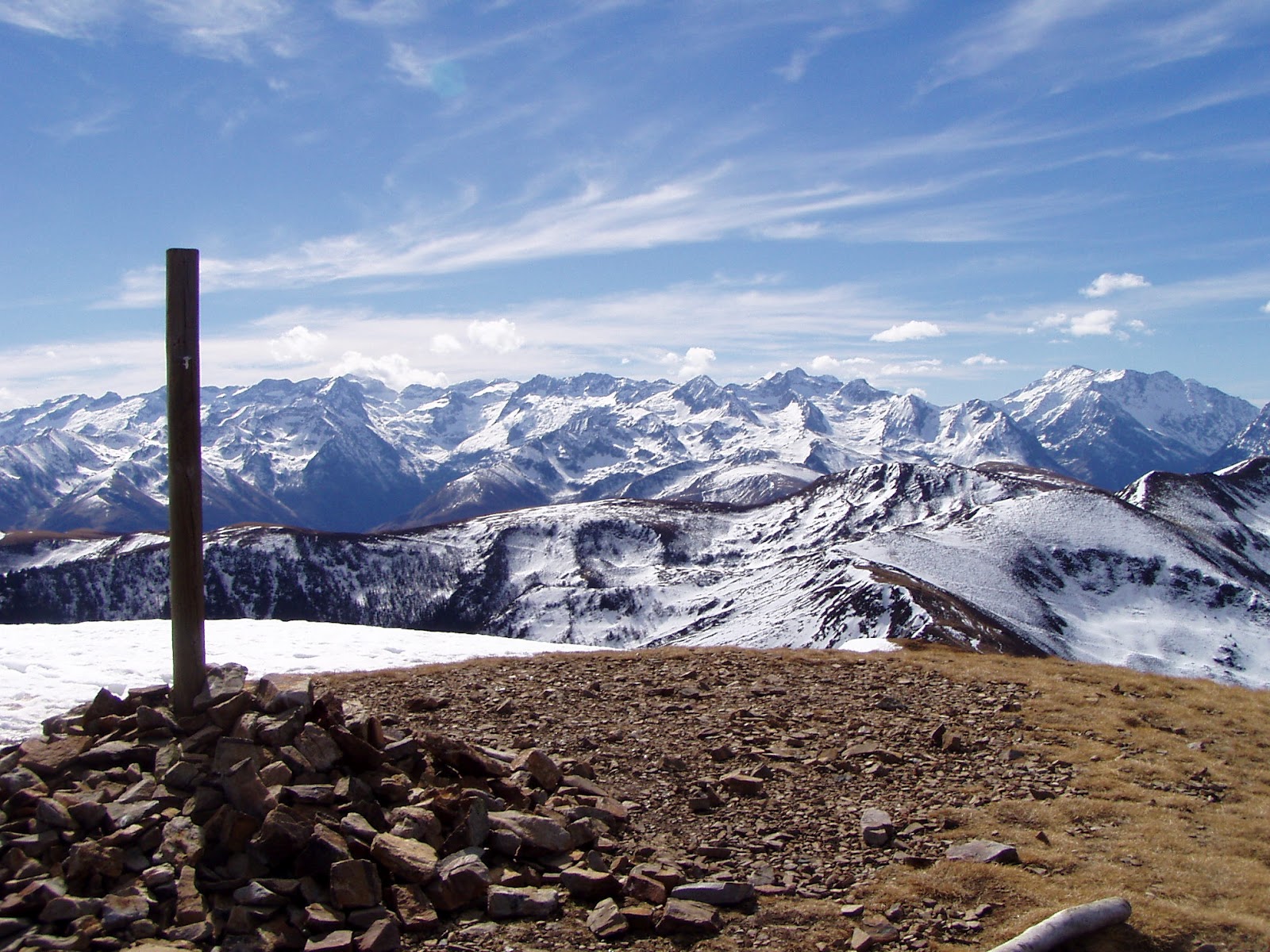 Les Pyrénées: Photos, randonnées, paysages et rencontres: Le mont Né ...