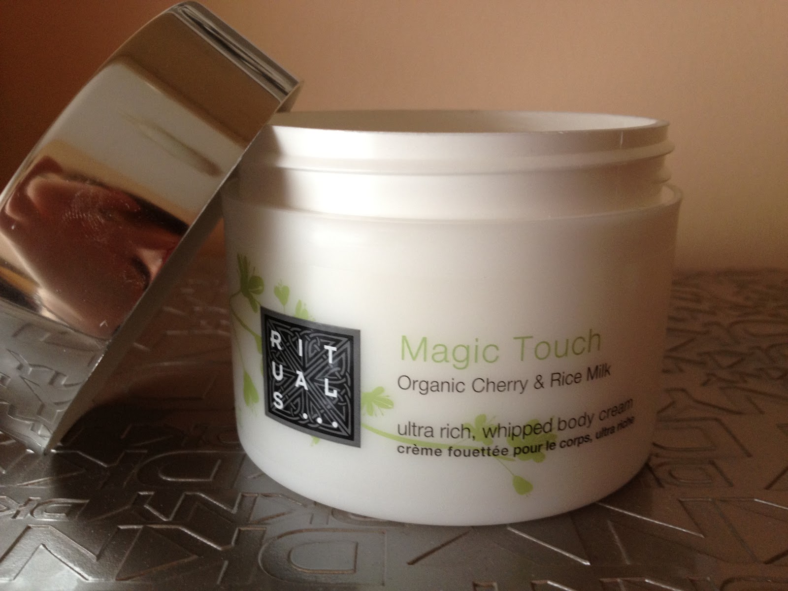 Diario de una víctima de la cosmética: Rituals y su crema Magic Touch