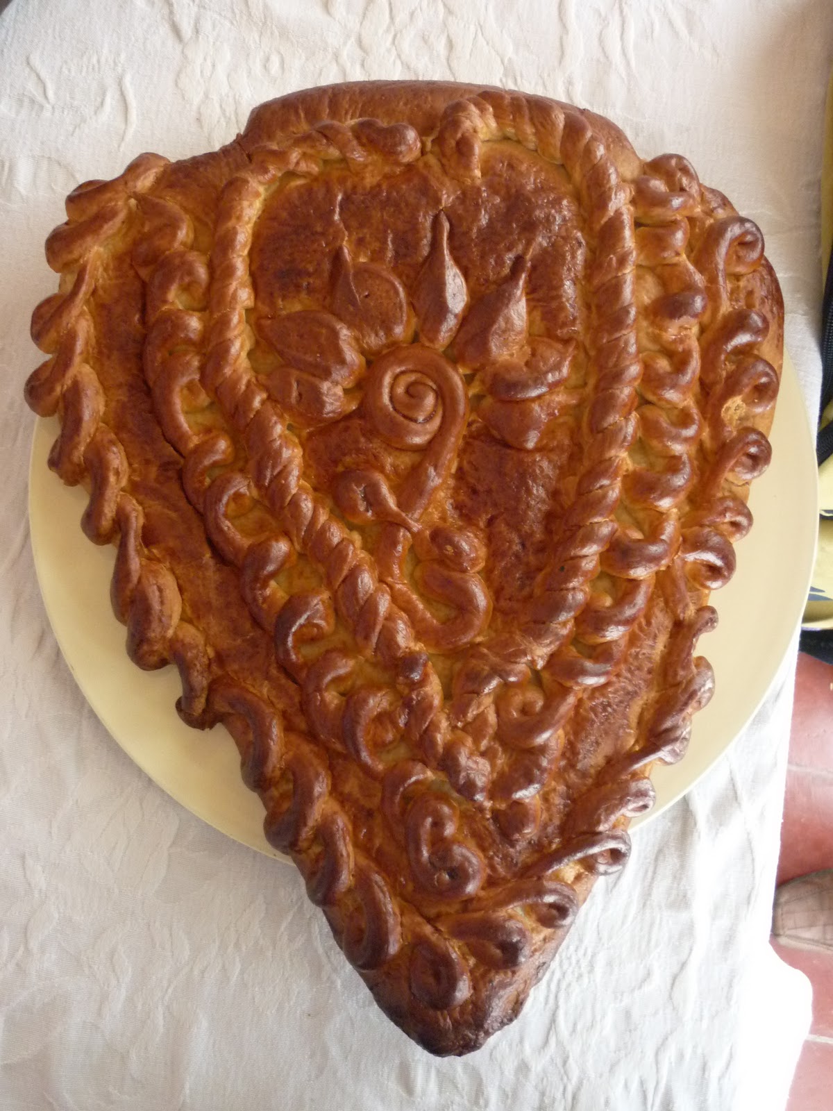 Azucena: Pan tradicional decorado (traditional bread decorated)