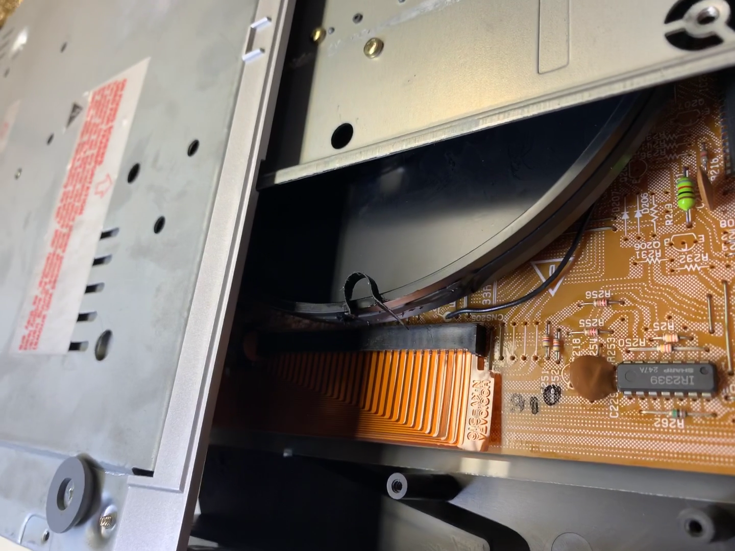 Sharp RP-117 Linear Turntable