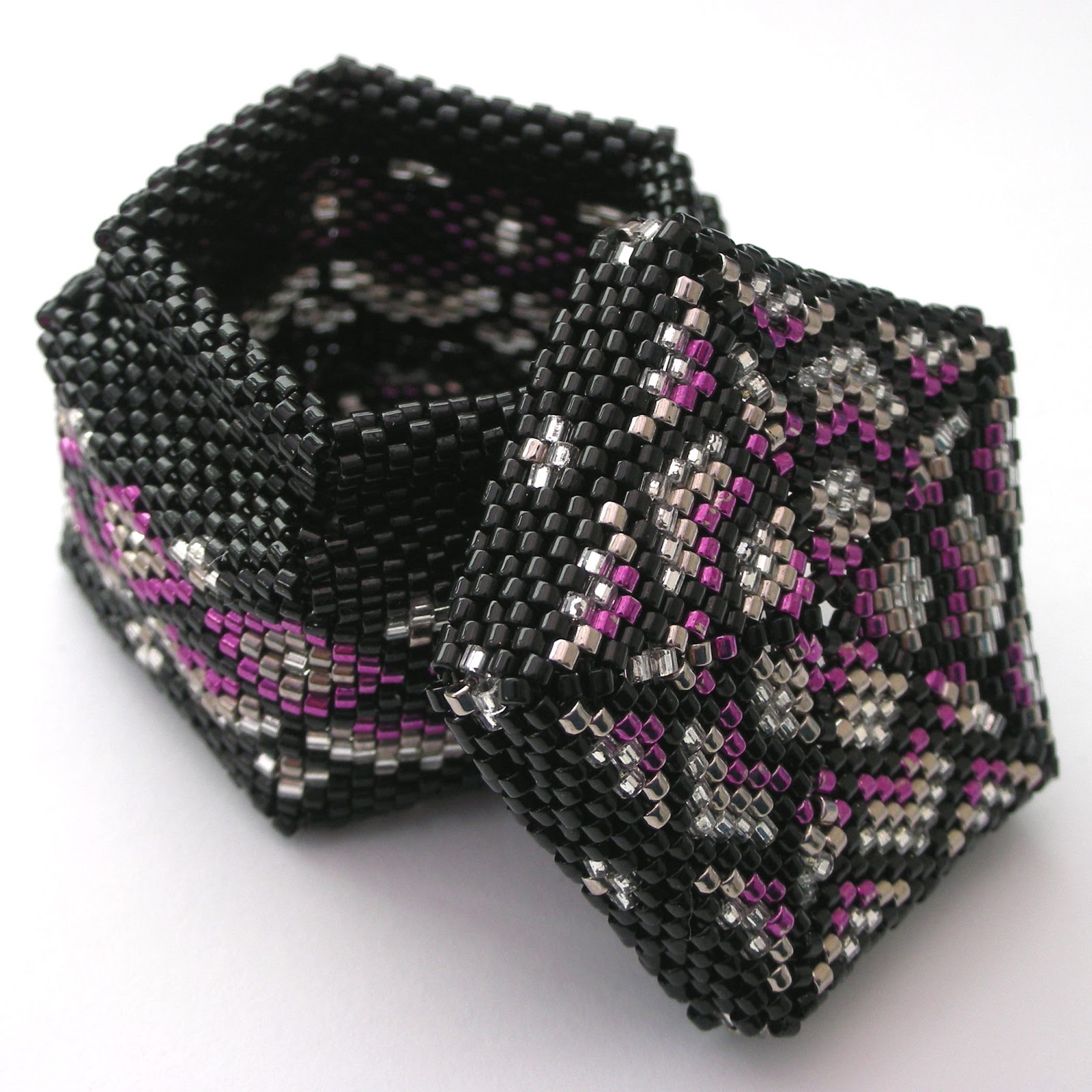 Damselfly Gemma: OTTBS: Bead, Book & Bounce- Little Bead Boxes