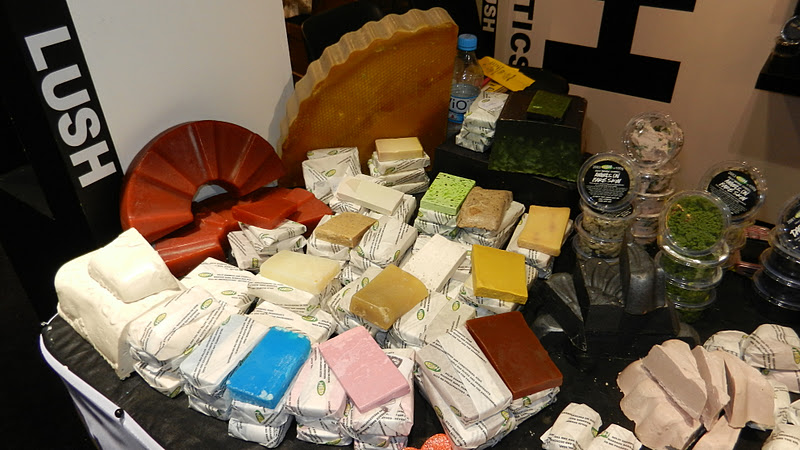 Kuweight 64: LUSH HANDMADE SOAPS AND LUSH PRODUCTS