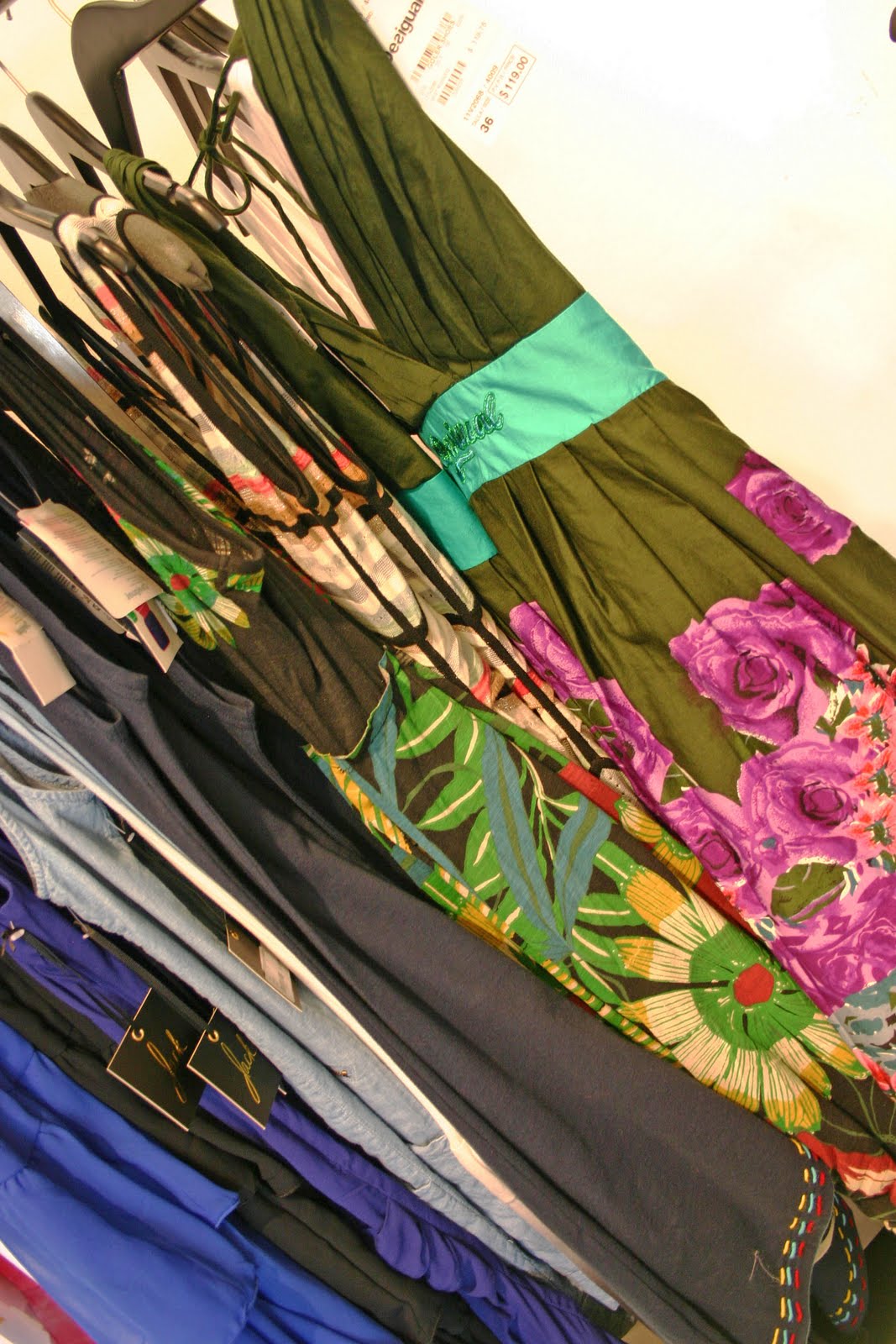 Chasing Santa Fe: GOLER DRESS - DEBUTS AT GOLER SHOES