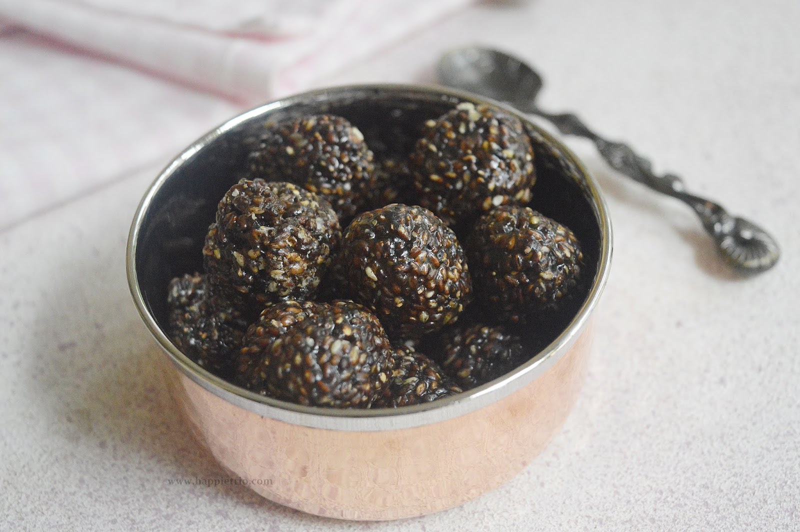2 Ingredients Sesame Ladoo - Cook with Sharmila