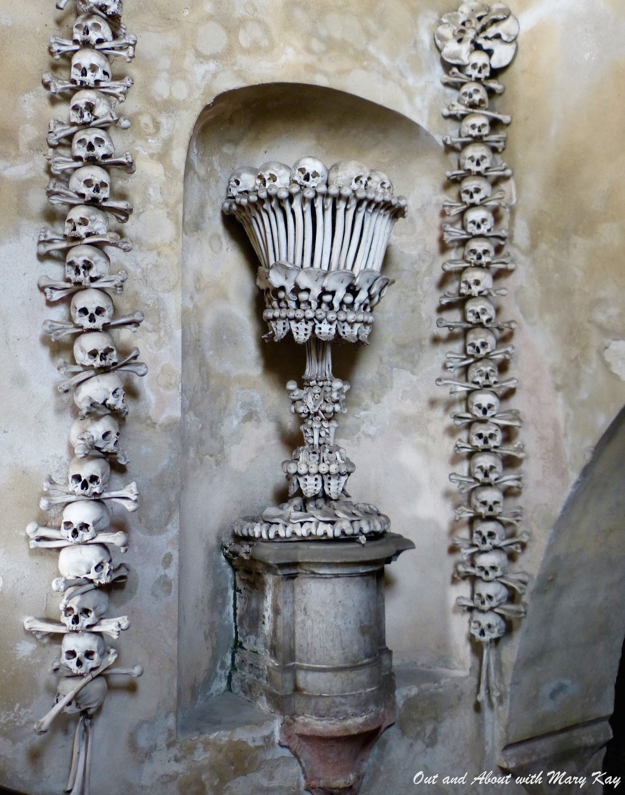 Visiting Sedlec Ossuary (The Bone Church) in Kutná Hora