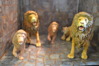 Bible Class Creations: Daniel and Lions KIds Meal Toys