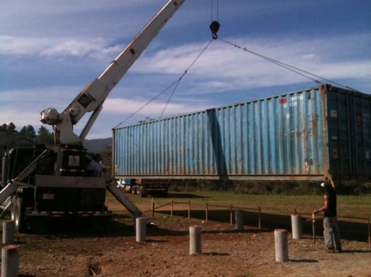ARTOPIATECTURE: Shipping Container Disaster Relief