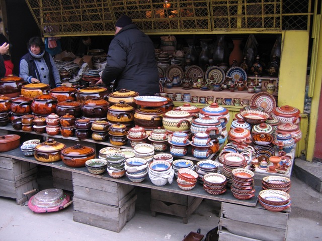 Ellis Shuman Writes: The Beauty of Bulgarian Ceramics