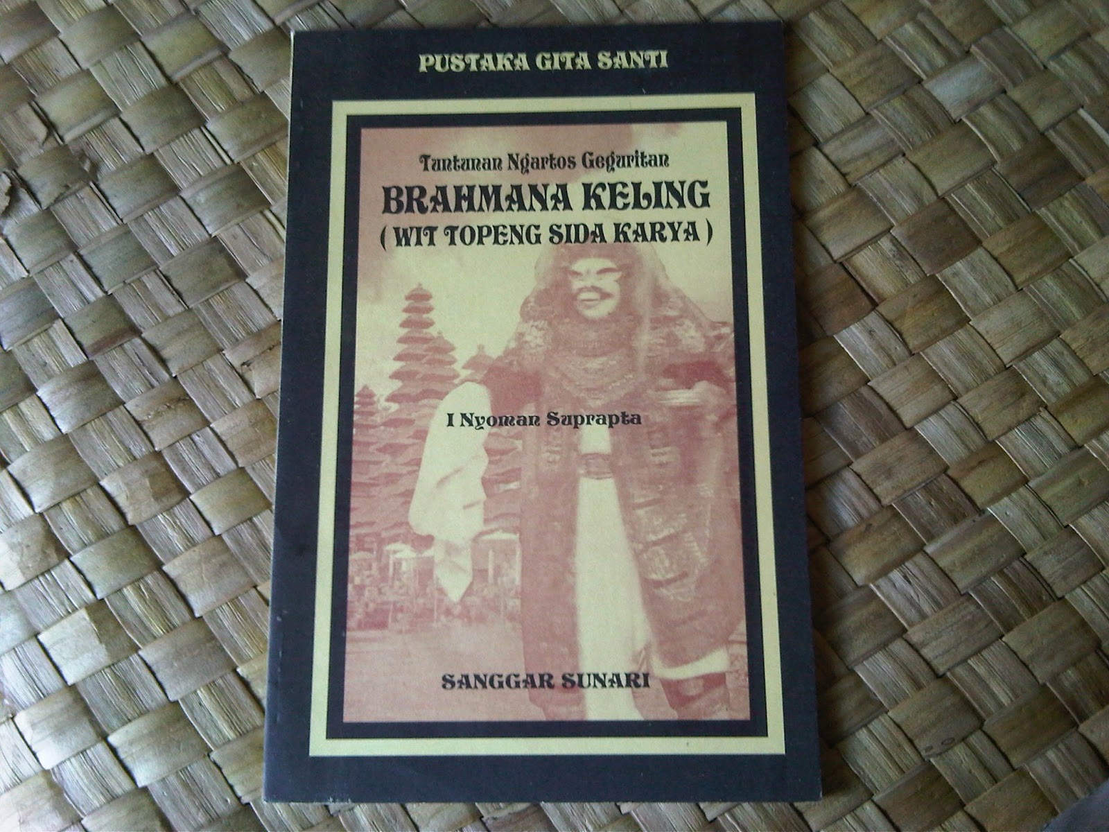 pustaka gita santi