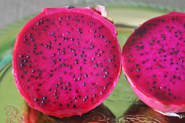 Tia Ignez dá dicas: Pitaya vermelha dá um suco lindo!
