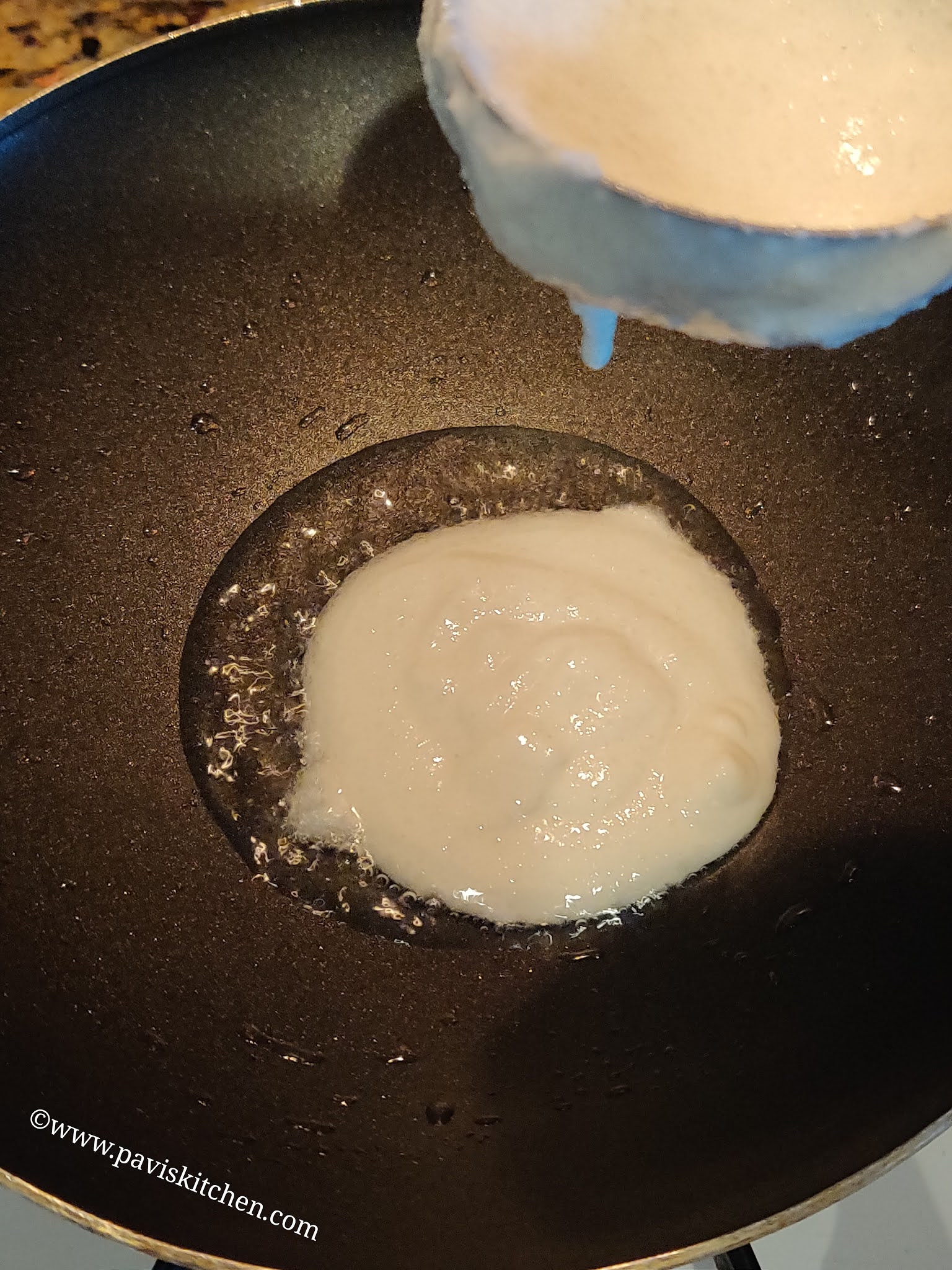 Dibba rotti recipe | Andhra minapa rotti recipe | pan Idli recipe with ...