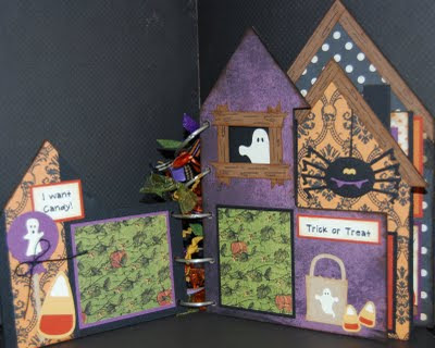 Mom and Me Scrapbooking: Halloween Haunted House Book