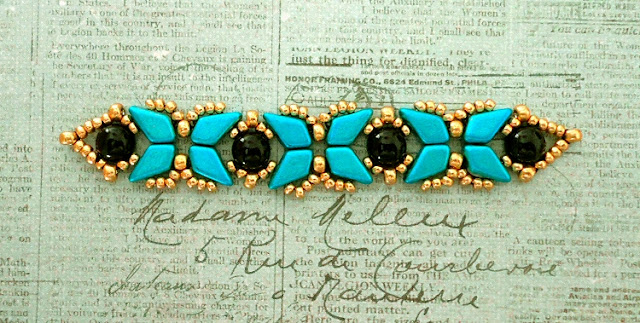 Linda's Crafty Inspirations: Playing with my beads...Harlequin Bracelet ...